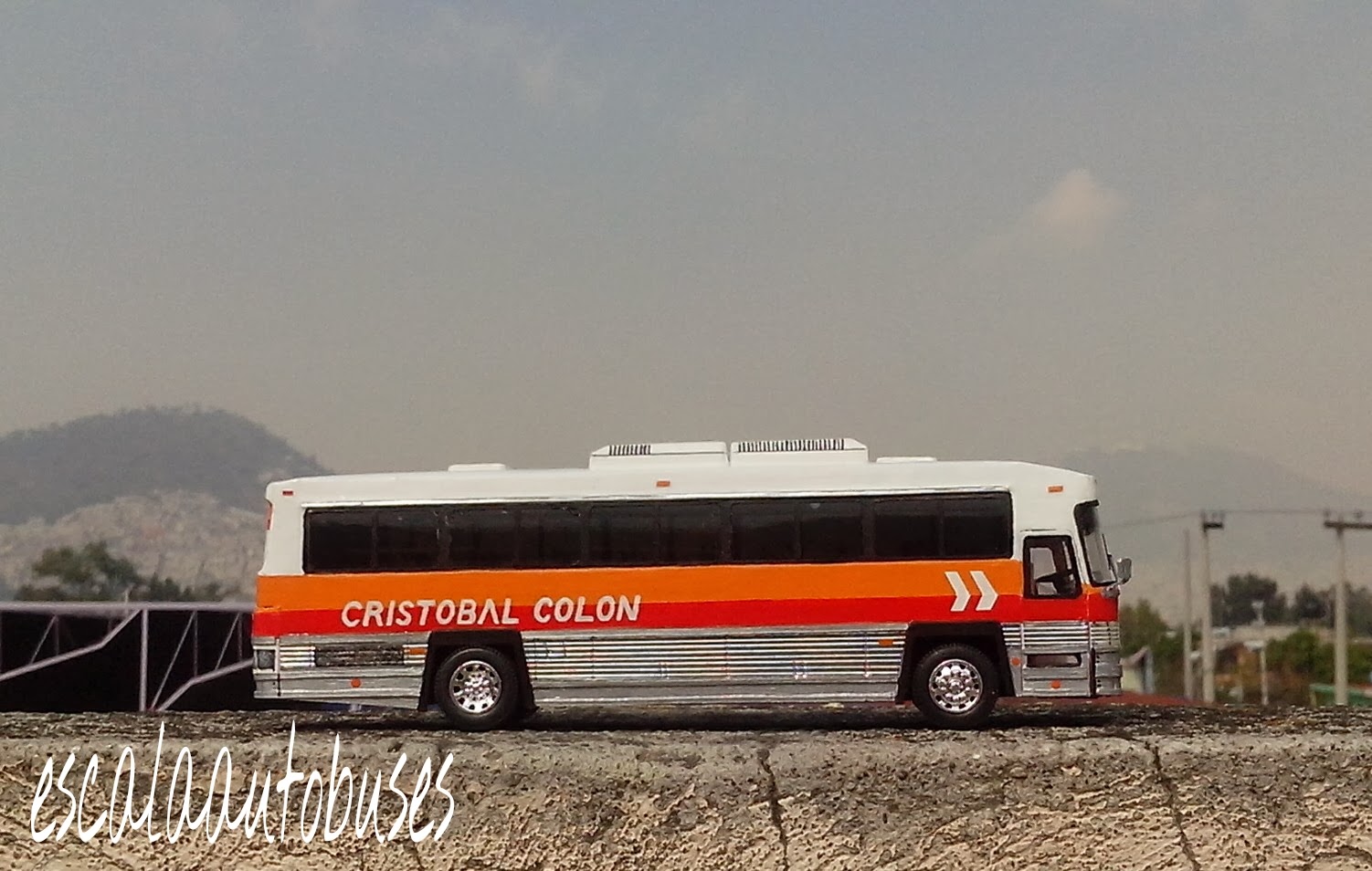 ESCALA AUTOBUSES: Dina Avante 1987 "Omnibus Cristobal Colon" edicion ...